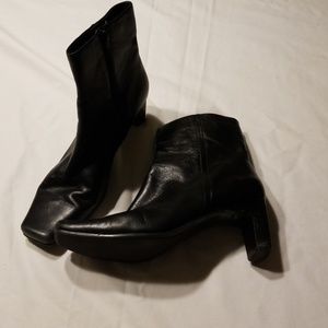 Laura Scott | Shoes | Laura Scott Womens Ankle Boot | Poshmark